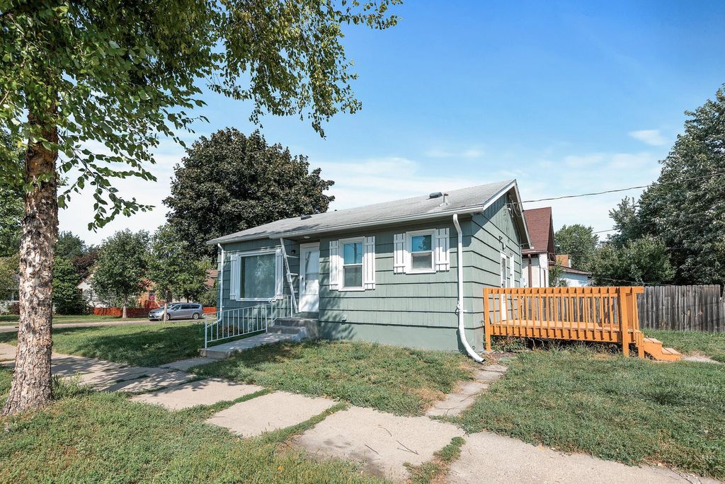 2900 Logan Ave N, Minneapolis, MN 55411 - See Est. Value, Schools & More