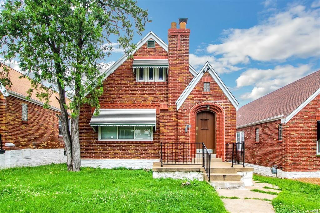 8636 Riverview Blvd, Saint Louis, MO 63147 - See Est. Value, Schools & More