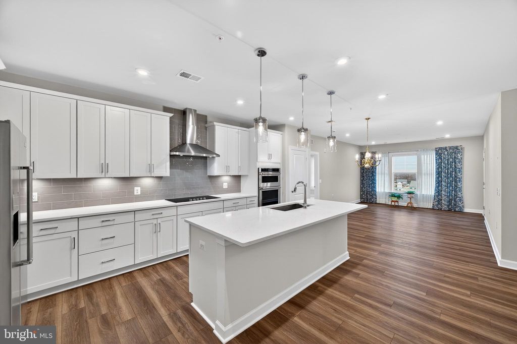 21630 Hawksbill High Cir #403, Sterling, VA 20164 | MLS# VALO2111258 ...