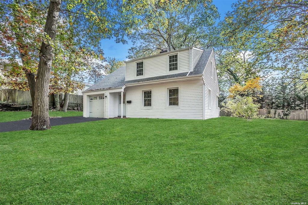 32 Godfrey Avenue, Bayville, NY 11709 | Trulia