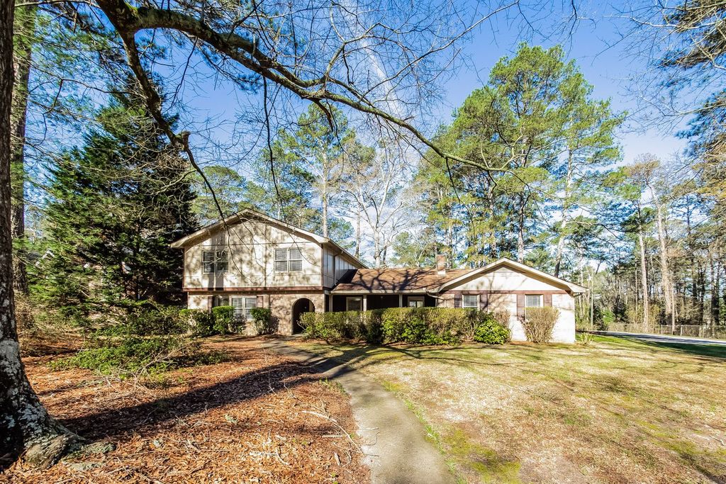 2528 Amalfi Dr, Conyers, GA 30012 - See Est. Value, Schools & More