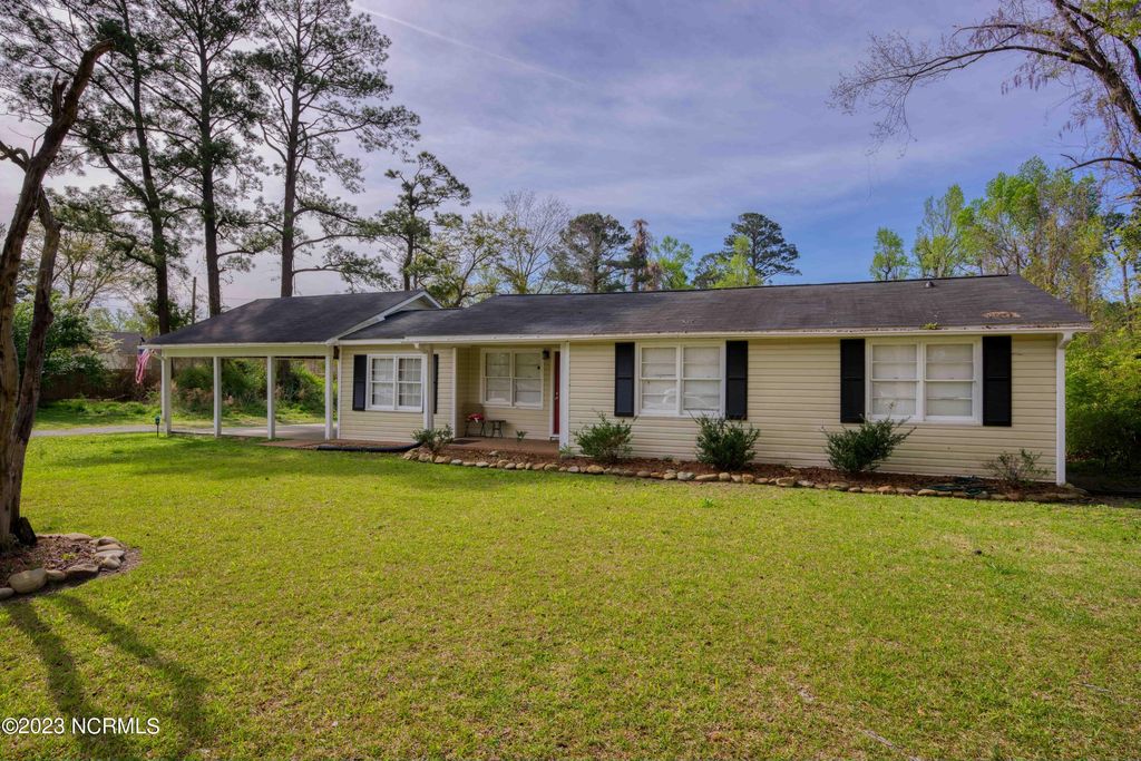 216 Barbara Avenue, Midway Park, NC 28544 - See Est. Value, Schools & More