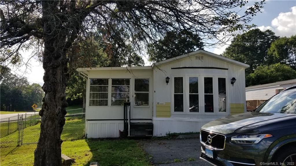 122 Candlewood Road #1, Groton, CT 06340 - See Est. Value, Schools & More