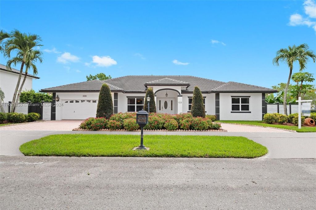 4693 SW 159th Ave, Miami, FL 33185 - See Est. Value, Schools & More