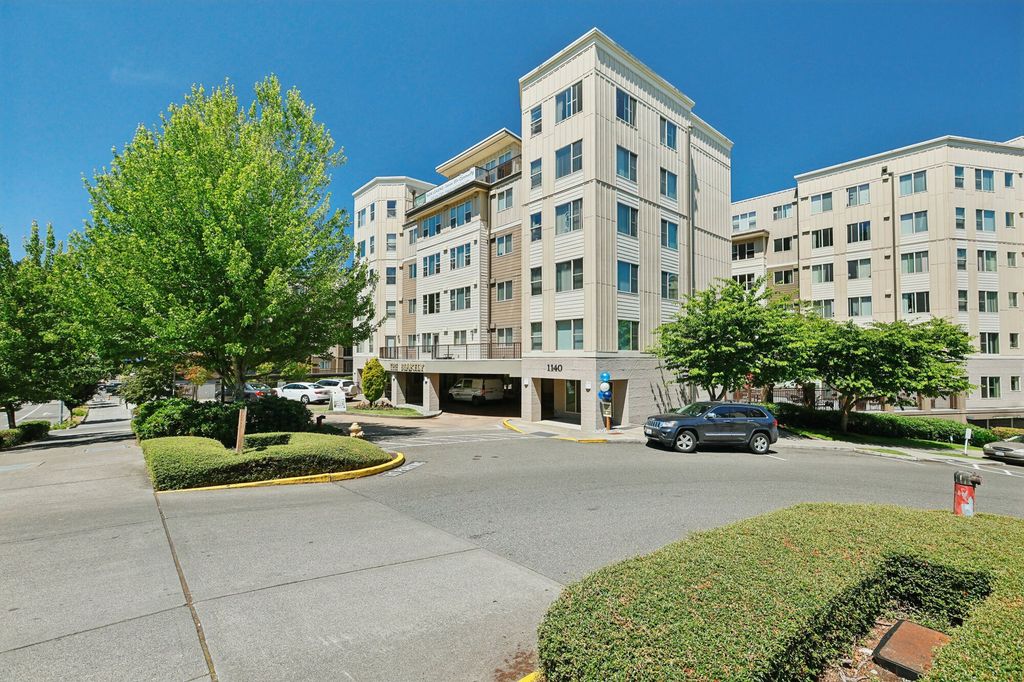 1140 N 192nd St #330, Seattle, WA 98133 - See Est. Value, Schools & More