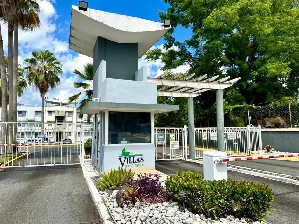 862 Saint Con Villas De Hato Ter, Bayamon, PR 00959 - See Est. Value ...