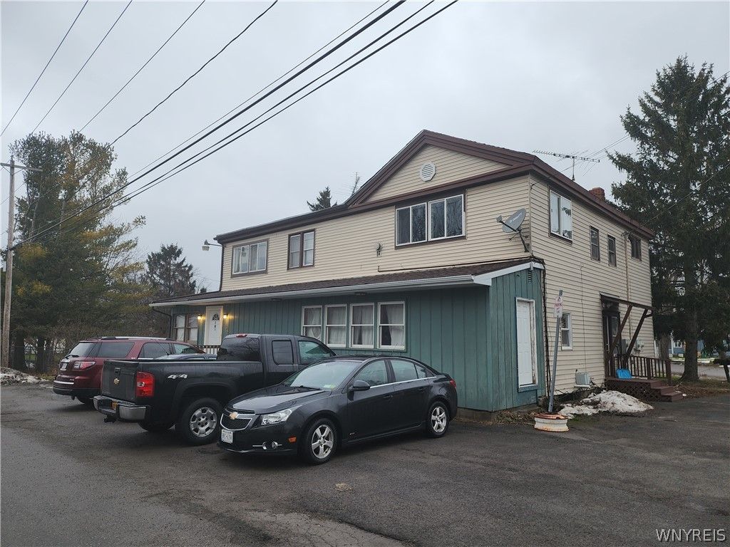 11345 Main St, Medina, NY 14103 - See Est. Value, Schools & More