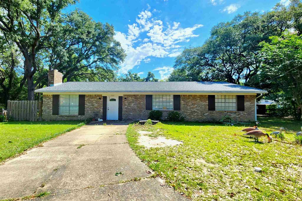 2300 Merle Cir, Pensacola, FL 32526 - See Est. Value, Schools & More