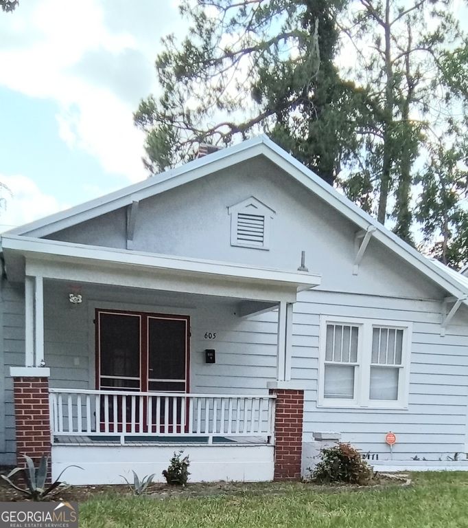 605 Walker St, Waycross, GA 31503 | MLS# 10325968 | Trulia