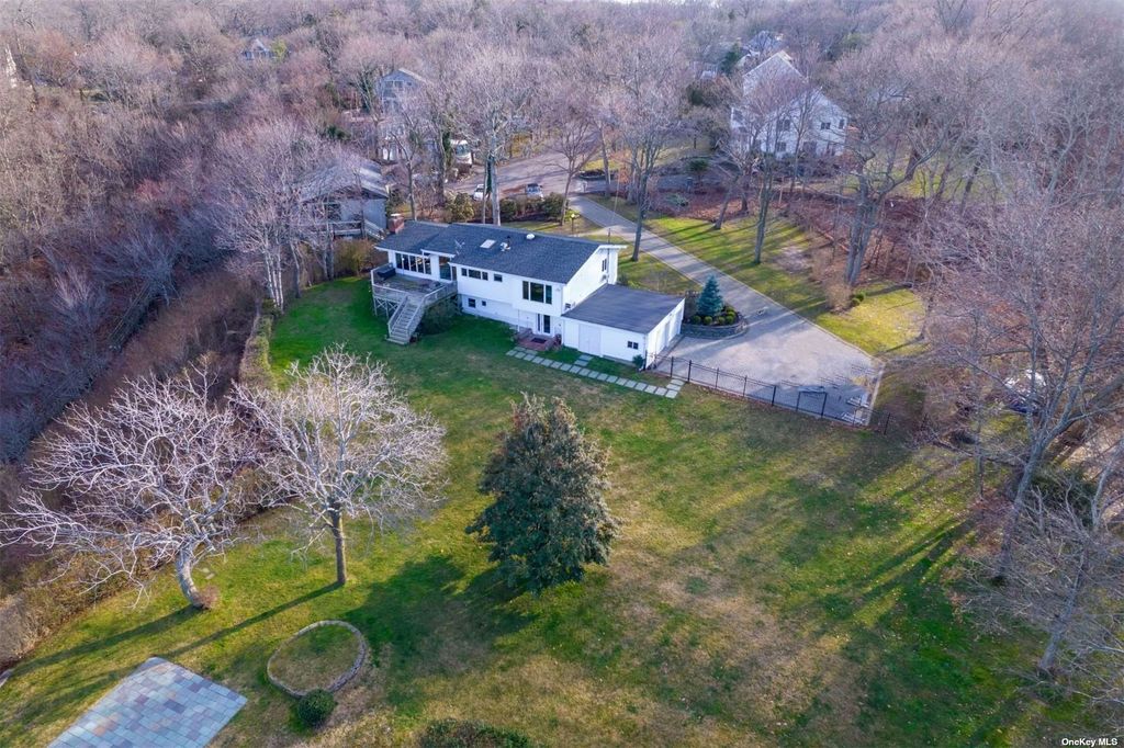 7 Colgate Court, Shoreham, NY 11786 - See Est. Value, Schools & More