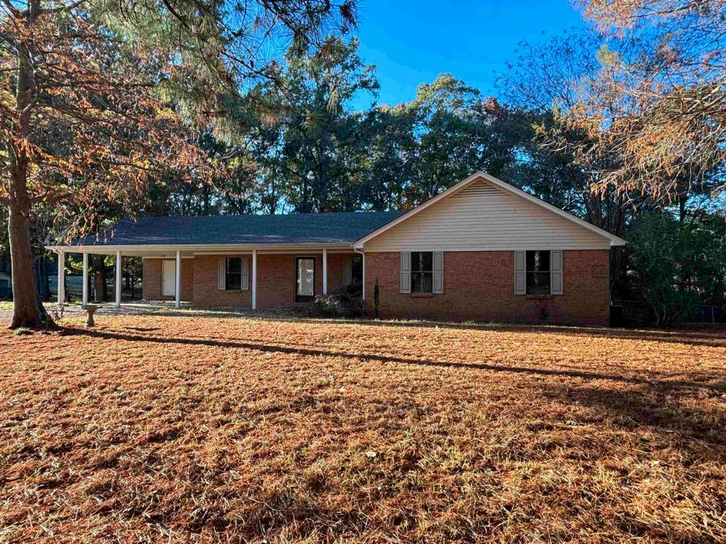 6205 McKinstry Rd, Moscow, TN 38057 - See Est. Value, Schools & More