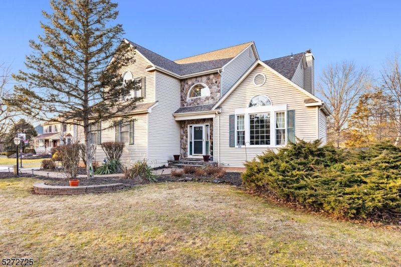 2 Polhemus Dr, Hillsborough, NJ 08844 - See Est. Value, Schools & More