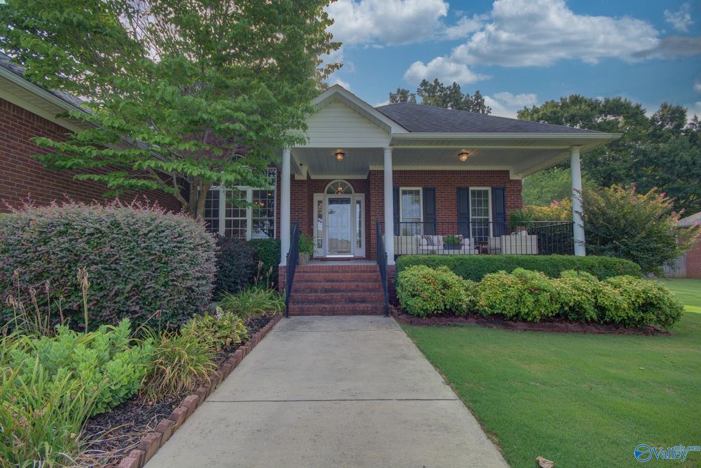 114 Gary Glen Blvd, Huntsville, AL 35811 - See Est. Value, Schools & More