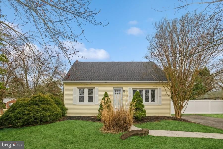 9040 Harvey Ave, Pennsauken, NJ 08110 - See Est. Value, Schools & More