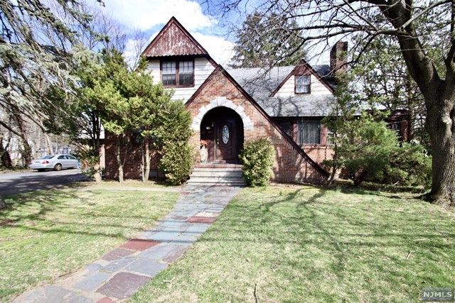 4-21 Saddle River Rd, Fair Lawn, NJ 07410 | MLS# 24007950 | Trulia