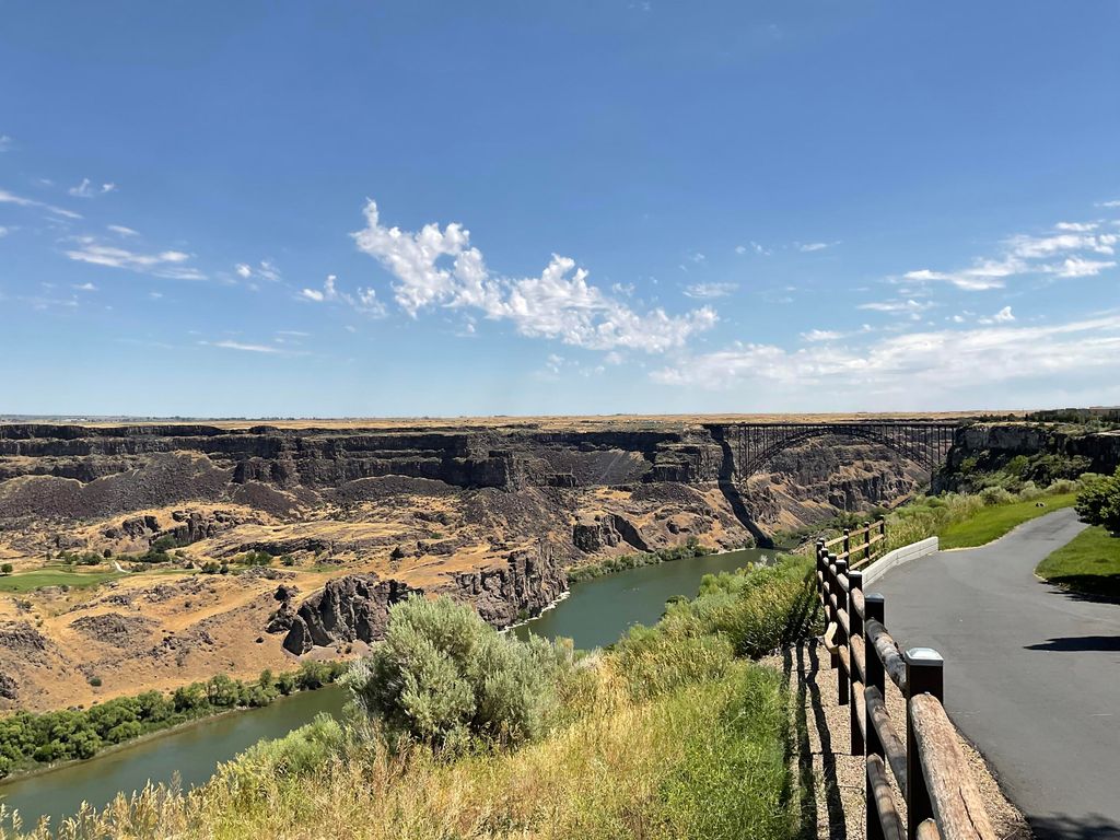 647 Pole Line Rd, Twin Falls, ID 83301 - See Est. Value, Schools & More