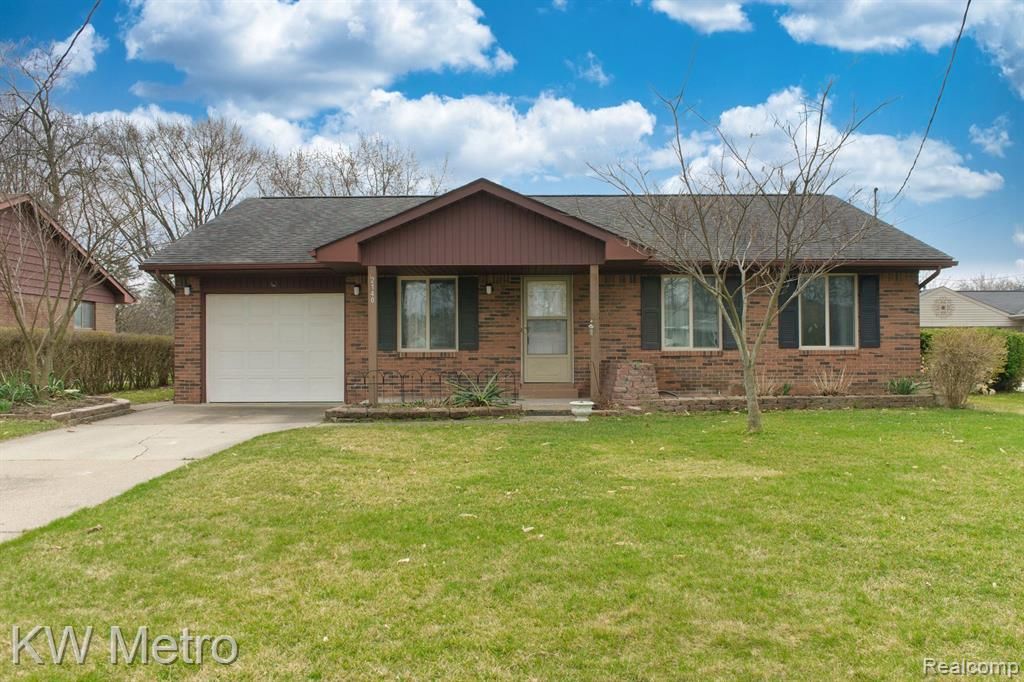 2140 Elmcrest Rd, Sterling Heights, MI 48310 - See Est. Value, Schools ...