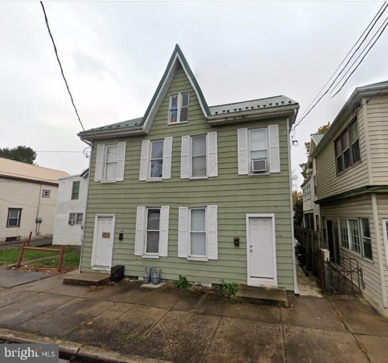 496-498 E Queen St, Chambersburg, PA 17201 - See Est. Value, Schools & More