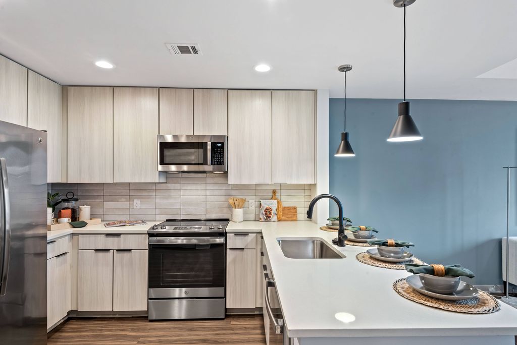 355 W Martin Luther King Jr Blvd #1910, Charlotte, NC 28202 | Trulia