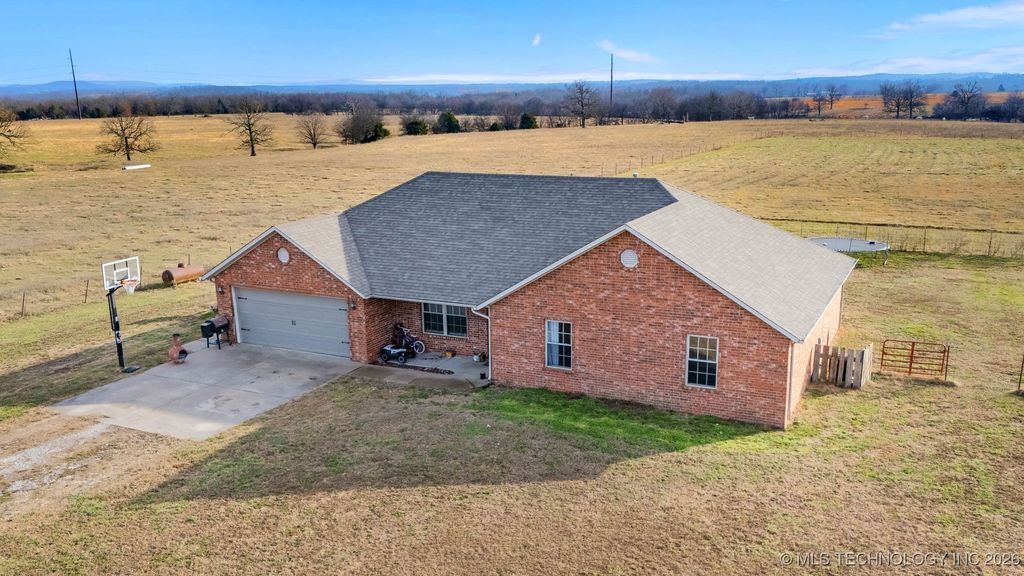 470242 E 680th Rd, Westville, OK 74965 | MLS# 2551391 | Trulia
