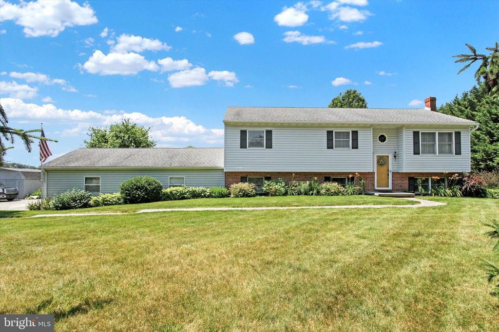 6189 Manheim Rd, Glenville, PA 17329 - See Est. Value, Schools & More