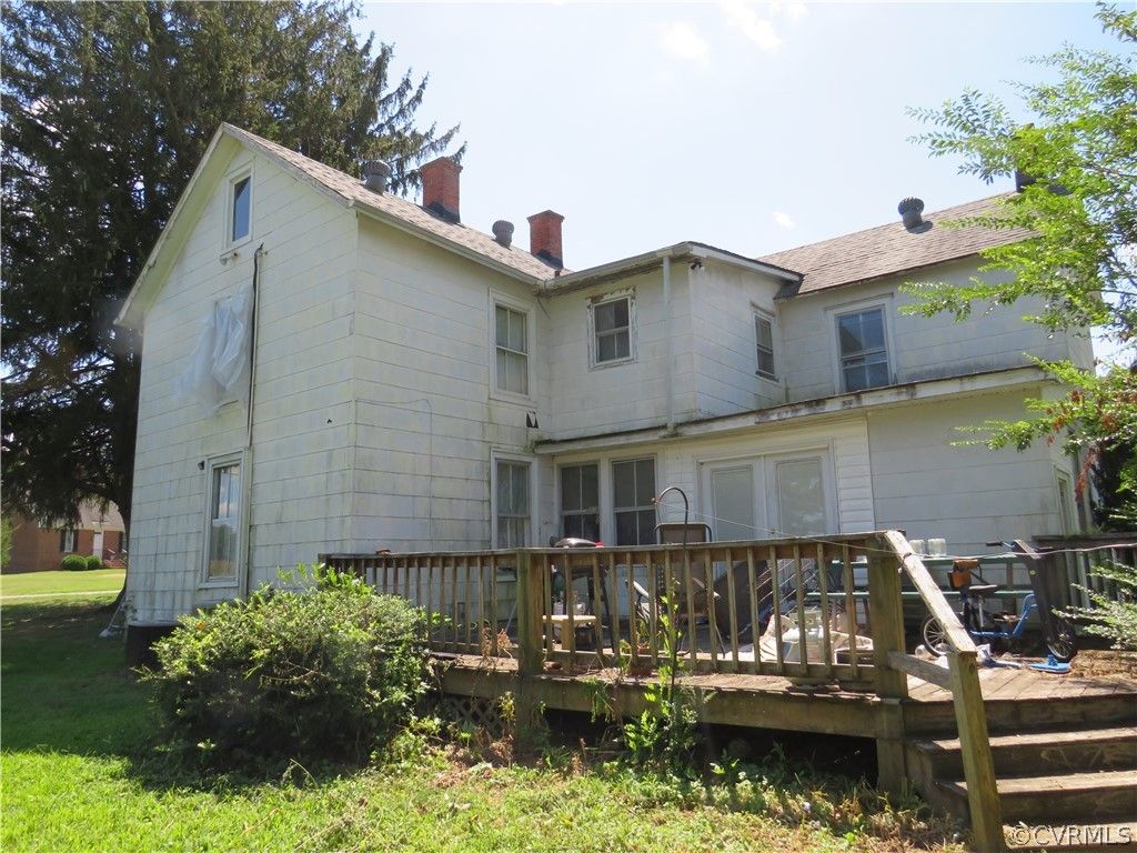 33 Canal Rd, Farnham, VA 22460 - See Est. Value, Schools & More