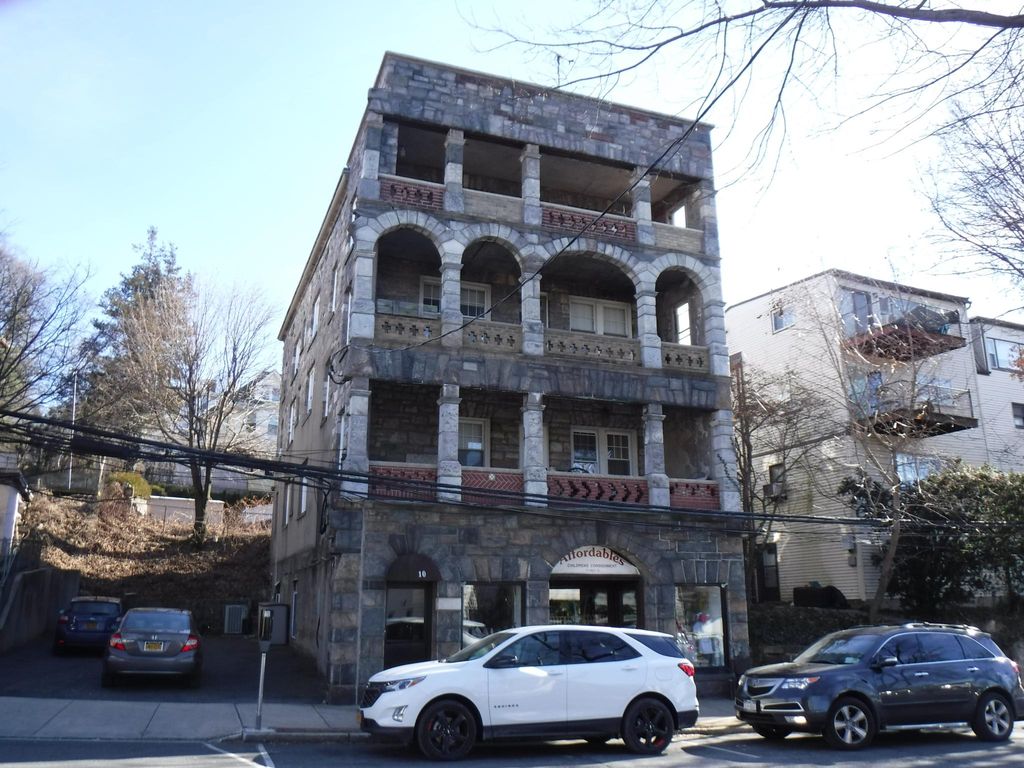 10 Main St, Dobbs Ferry, NY 10522 - See Est. Value, Schools & More
