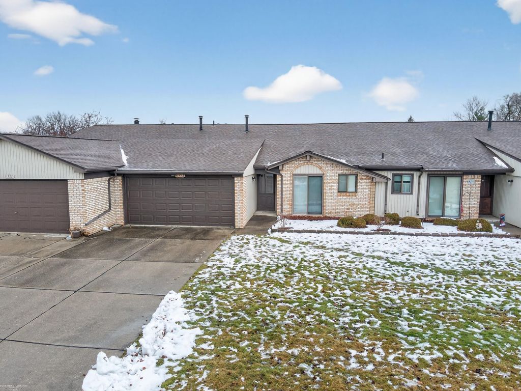 11728 Amber Le Dr #39, Warren, MI 48093 | MLS# 50196634 | Trulia