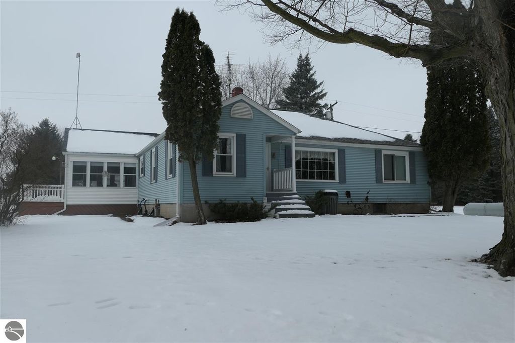 7729 Bliss Rd, Elwell, MI 48832 - See Est. Value, Schools & More