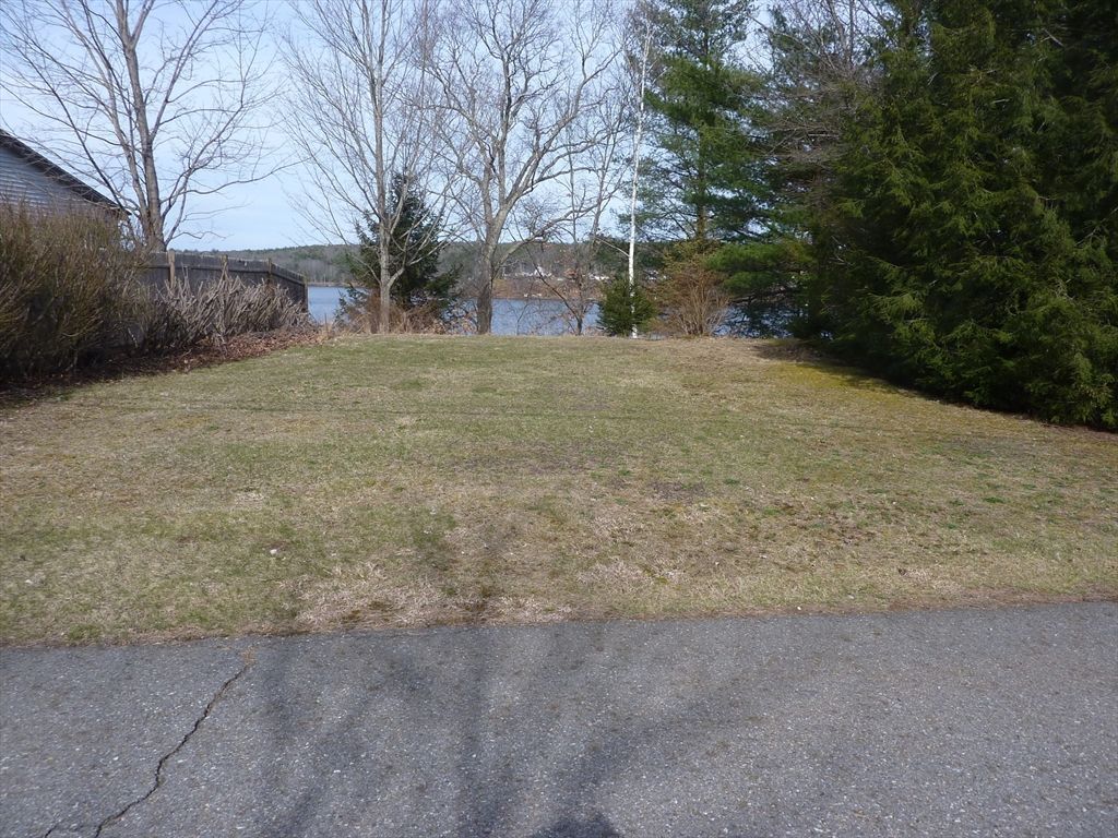25 Lakeshore Drive Ext, West Brookfield, MA 01585 | MLS# 73428868 | Trulia