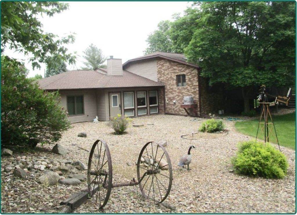 8505 E Ave NW, Cedar Rapids, IA 52405 - See Est. Value, Schools & More