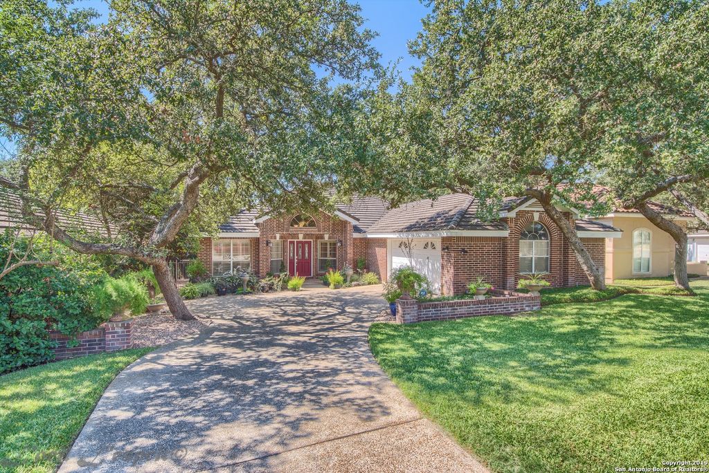 8 Westelm Garden, San Antonio, TX 78230 - See Est. Value, Schools & More