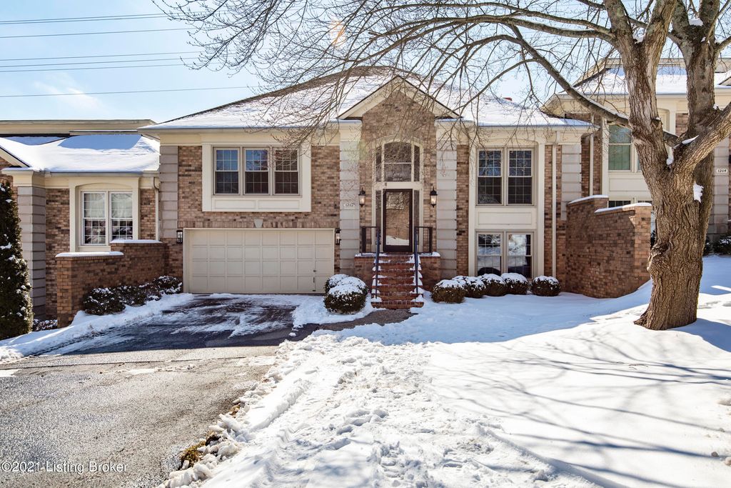 1202 Wellington Pl, Louisville, KY 40207 - See Est. Value, Schools & More