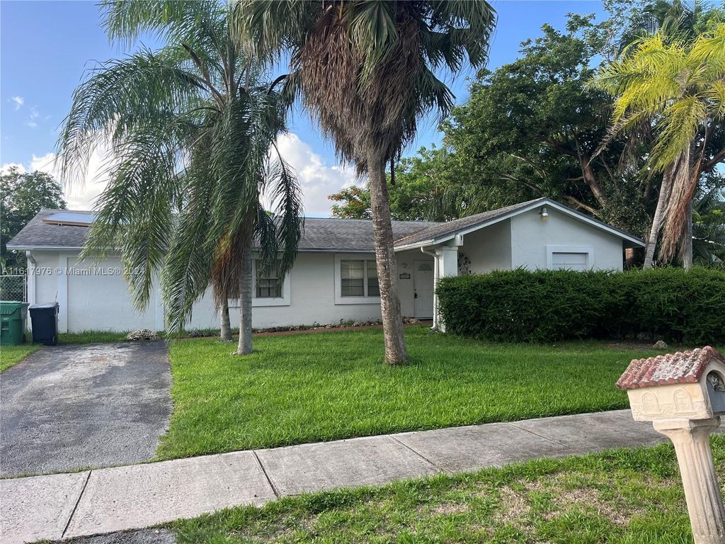 14851 SW 71st St, Miami, FL 33193 - See Est. Value, Schools & More