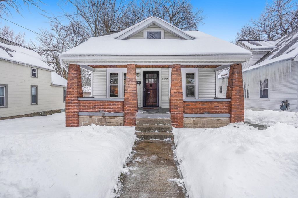 1529 North Ave NE, Grand Rapids, MI 49505 - See Est. Value, Schools & More