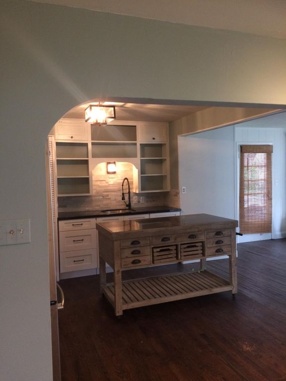 1634 E Cherokee St, Springfield, MO 65804 - See Est. Value, Schools & More