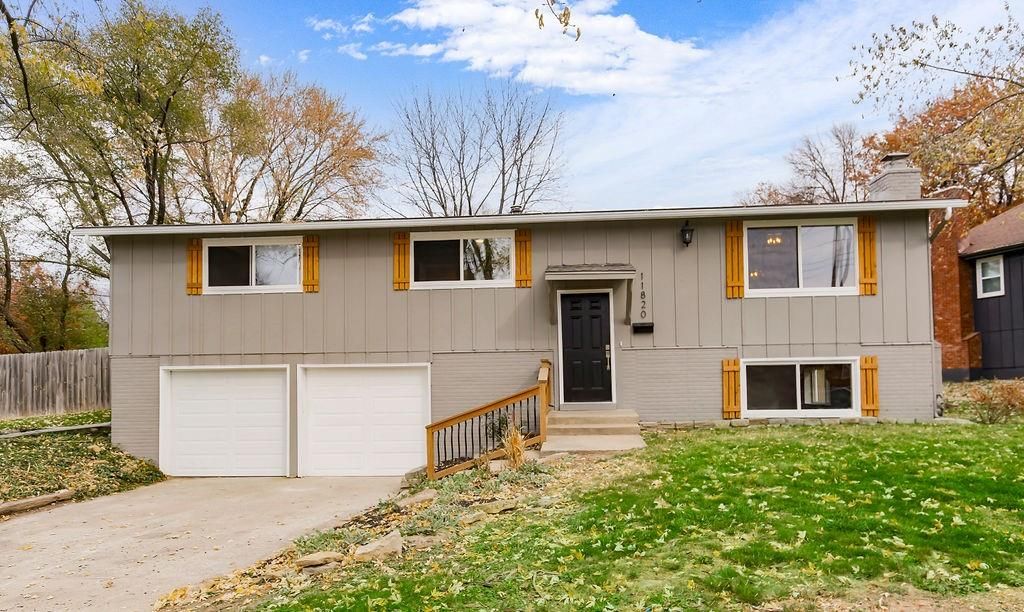 11820 W 72nd St, Shawnee, KS 66203 - See Est. Value, Schools & More