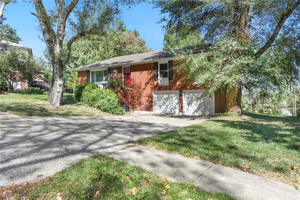 15900 E 43rd St S, Independence, MO 64055 - See Est. Value, Schools & More