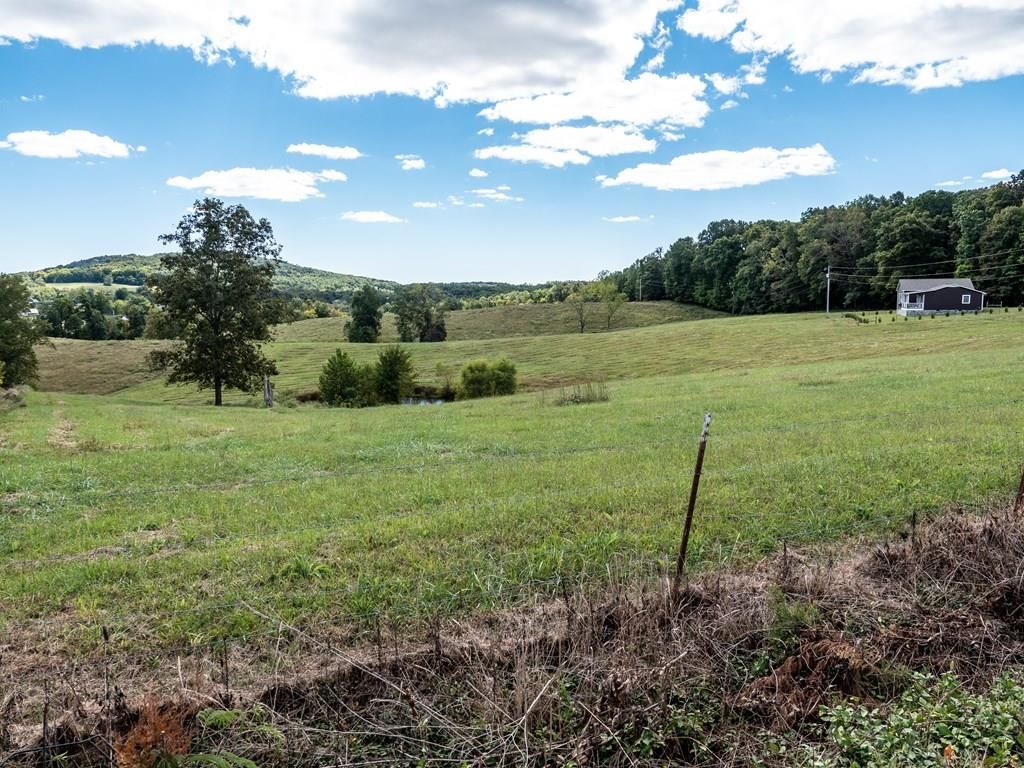 159 W McCormick Rd, Livingston, TN 38570 - See Est. Value, Schools & More