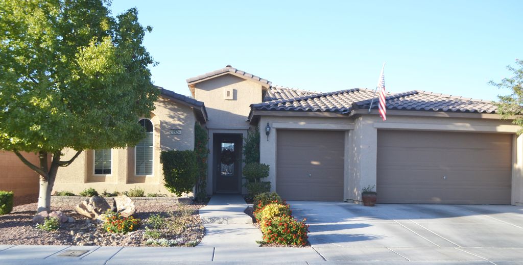 500 S Grand Central Pkwy, Las Vegas, NV 89106 - See Est. Value, Schools & More
