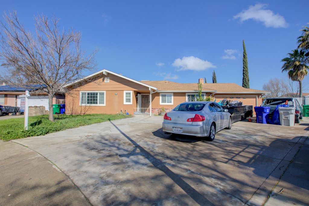 423 Cindy Dr, Atwater, CA 95301 - See Est. Value, Schools & More