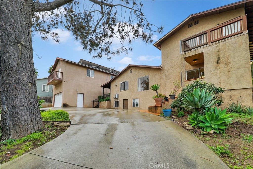 954 W 9th Ave, Escondido, CA 92025 - See Est. Value, Schools & More