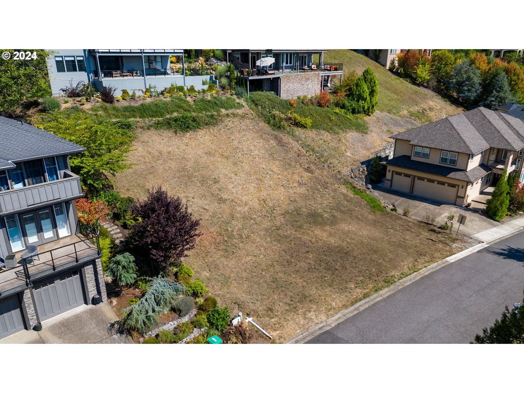 NW Riggs Dr, Portland, OR 97229 - See Est. Value, Schools & More