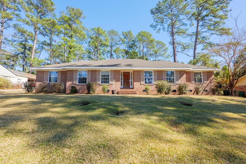 2205 Pinecliff Dr, Valdosta, GA 31602 - See Est. Value, Schools & More