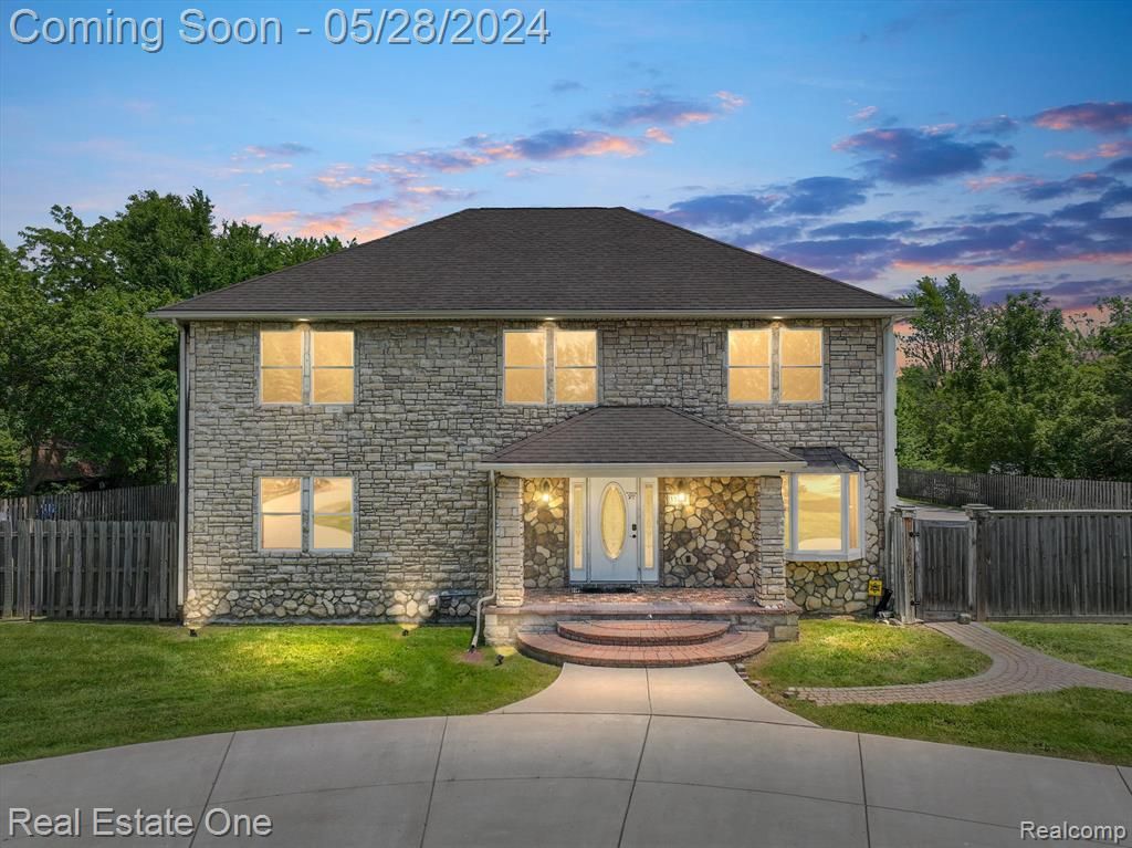 33585 W Jefferson Ave, Brownstown, MI 48173 | MLS# 20240035931 | Trulia