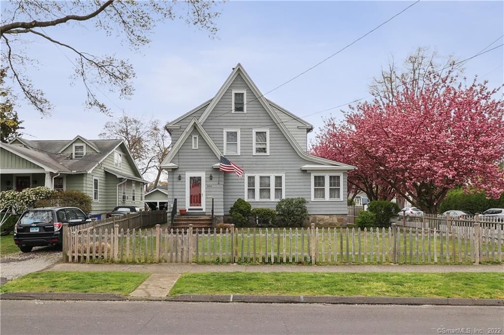 210 Rowland Road, Fairfield, CT 06824 - See Est. Value, Schools & More