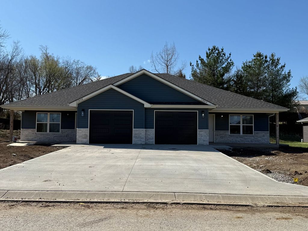 11866-11868 Ridgeway Dr - Saint Joseph, MO | Trulia