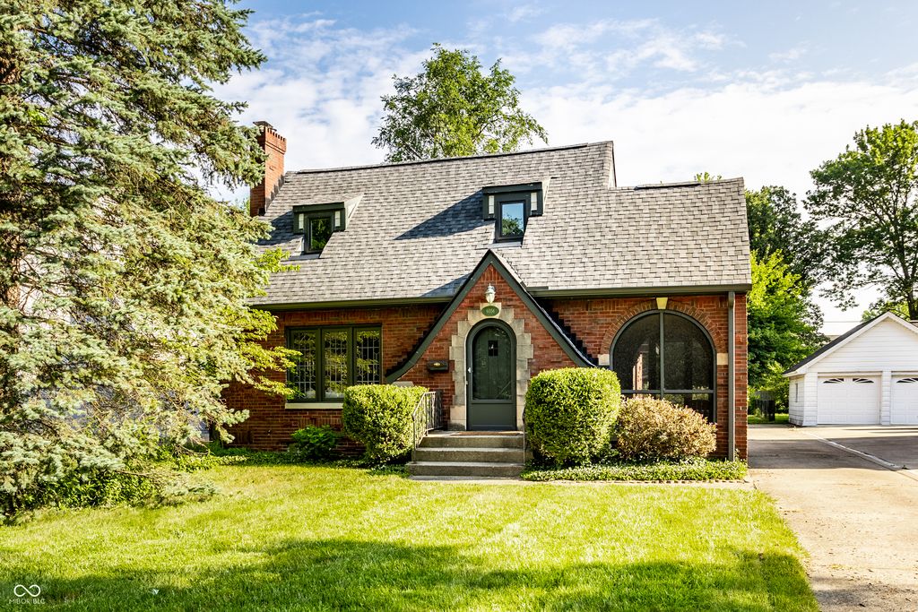 6056 E 9th St, Indianapolis, IN 46219 - See Est. Value, Schools & More