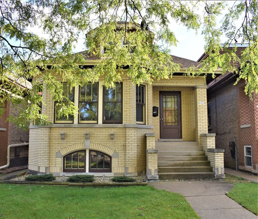 5245 W Wolfram St, Chicago, IL 60641 - See Est. Value, Schools & More