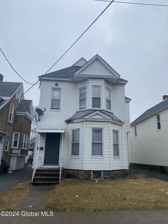 949 State Street, Schenectady, NY 12307 - See Est. Value, Schools & More